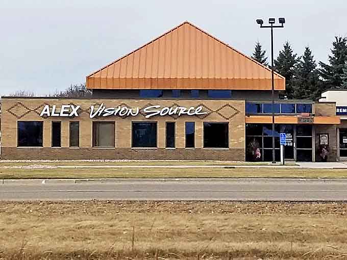 Alex Vision Source represents the practical side of Alexandria, where everyday services complement the town's more tourist-oriented attractions.