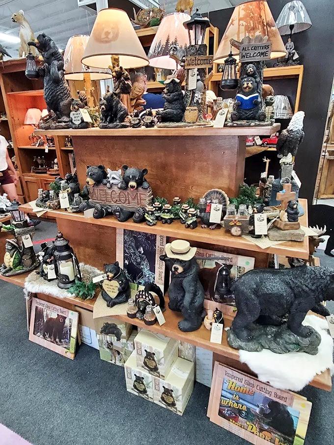 Bear-themed decor ranges from dignified to whimsical &ndash; perfect for cabin owners or anyone who appreciates woodland charm.