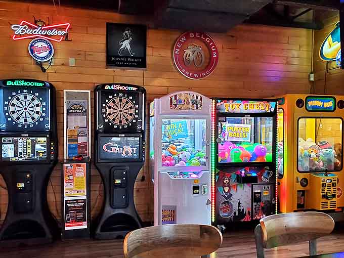 The gaming corner offers electronic darts and arcade diversions &ndash; perfect for friendly competition between wing courses.