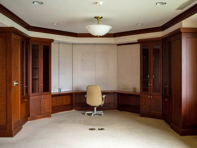 Even the standard office setup gets the basket treatment. This workspace might inspire more creativity than your average cubicle farm.