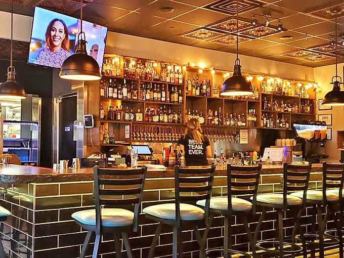 The well-stocked bar promises liquid adventures with Michigan craft beers on tap and cocktails that combine local spirits with creative mixology.