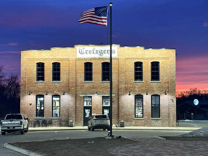 As dusk falls, Trefzger's glows like a lighthouse for the dessert-deprived, beckoning sweet-seekers from miles around.