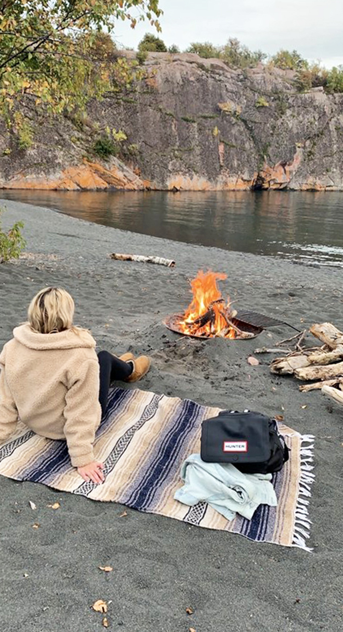 Impromptu beach bonfires create the perfect ambiance for storytelling, marshmallow roasting, and making memories that outlast the flames.