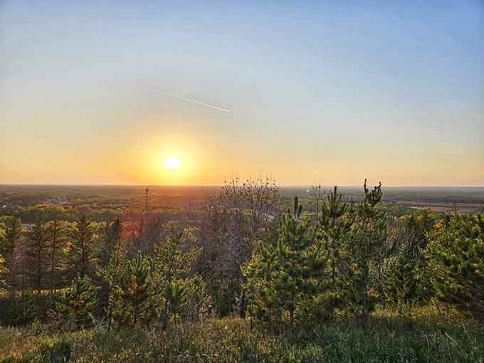 Day's end at the overlook, where the sun dips below the horizon as if reluctant to leave such a magnificent view.
