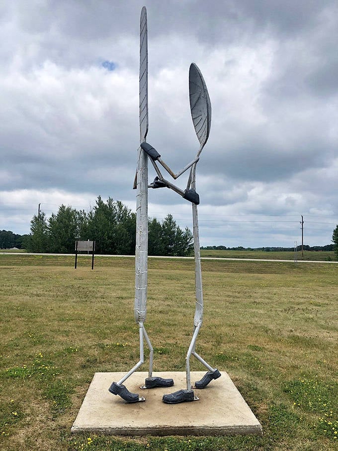 The dancing knife and spoon perform their eternal waltz. Somewhere, a dish is running away with a spoon while these two cut a rug.