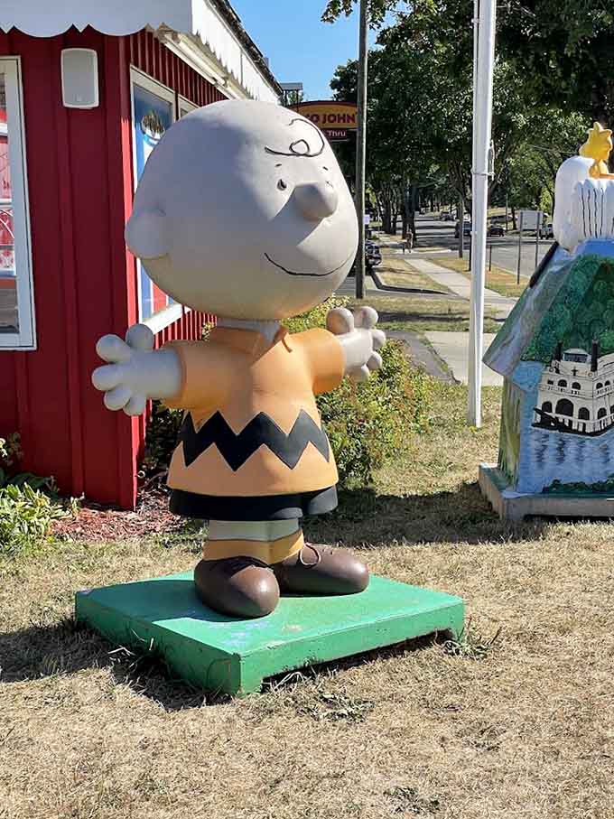 Charlie Brown standing guard outside suggests that even Peanuts characters know where to find good food in Fergus Falls.