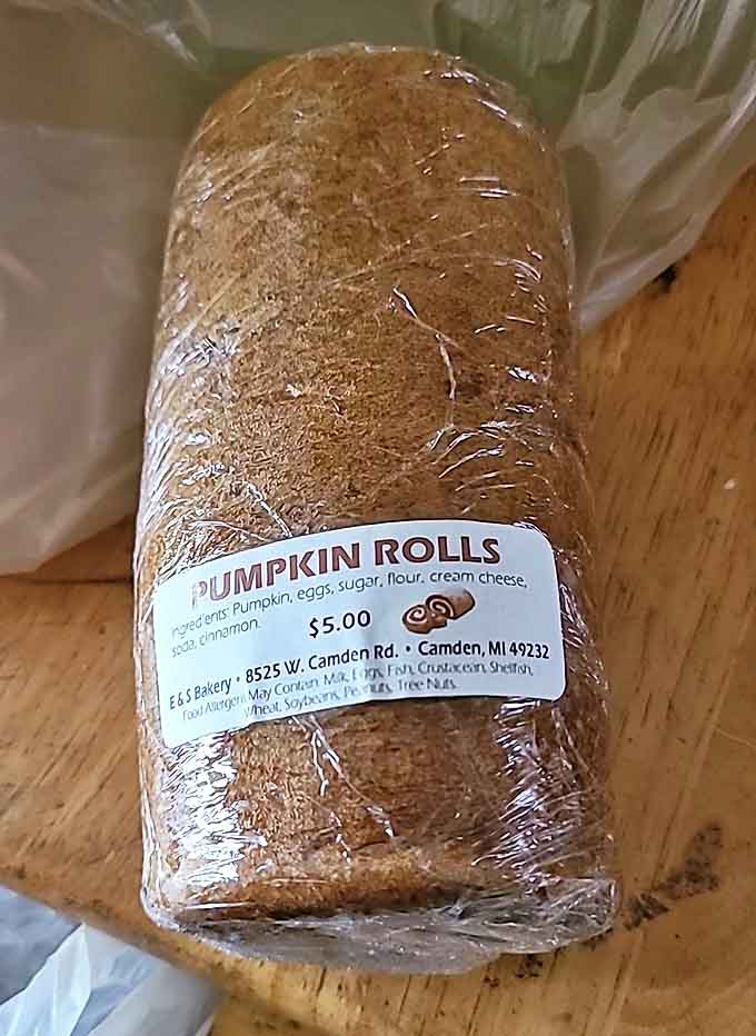 Pumpkin rolls that capture autumn in every bite. Real pumpkin flavor wrapped around cloud-like cream cheese filling – sweater weather in edible form.