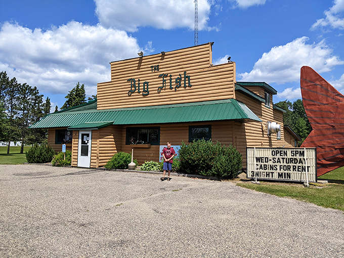 A sign announces cabin rentals and operating hours, making this more than just a meal &ndash; it's a complete Minnesota lakes experience.