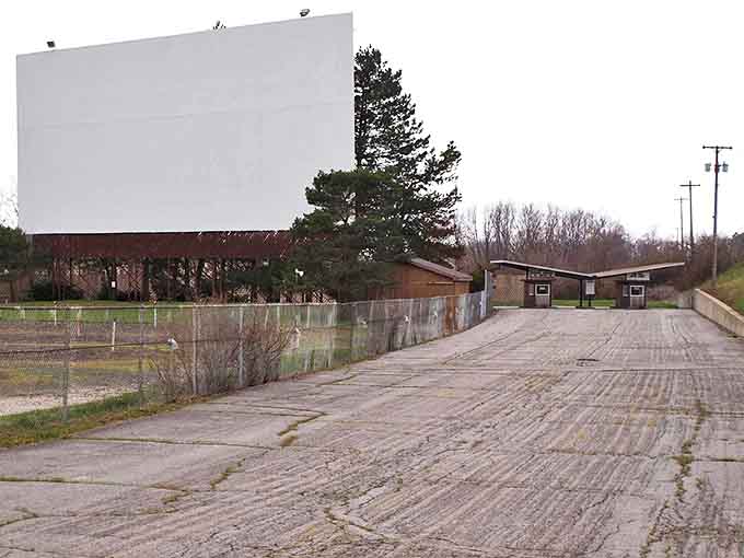 The approach to the massive screen, a concrete path leading to cinematic adventures that have delighted Ohio families for generations.