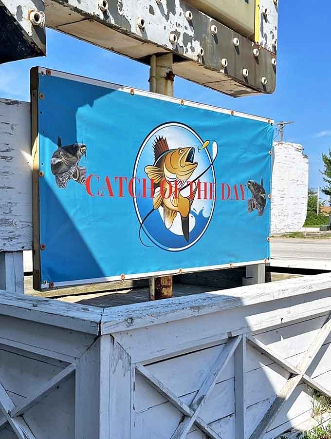 Paradise isn't just a location&mdash;it's what you'll experience with each bite of perfectly fried Lake Superior whitefish from this humble red trailer.