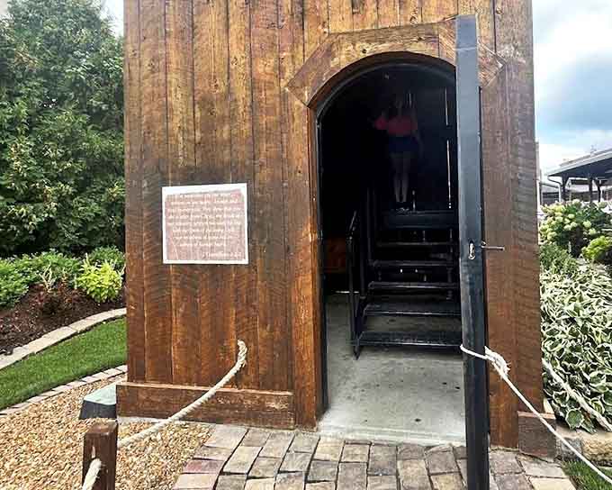 The gateway to postal greatness! This wooden entrance leads visitors up to the mailbox's interior, building anticipation with every step.