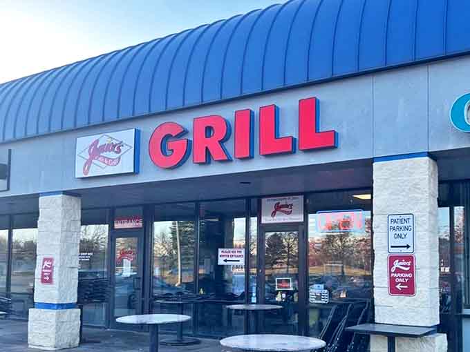 The welcoming facade promises exactly what awaits inside: unpretentious, delicious food served with a side of Midwestern hospitality.