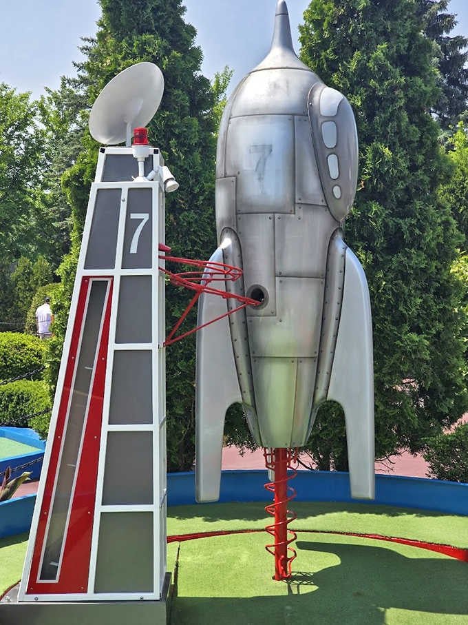 Houston, we have a putt-putt problem! This retro rocket stands ready to launch your ball into orbit &ndash; or at least toward the hole.
