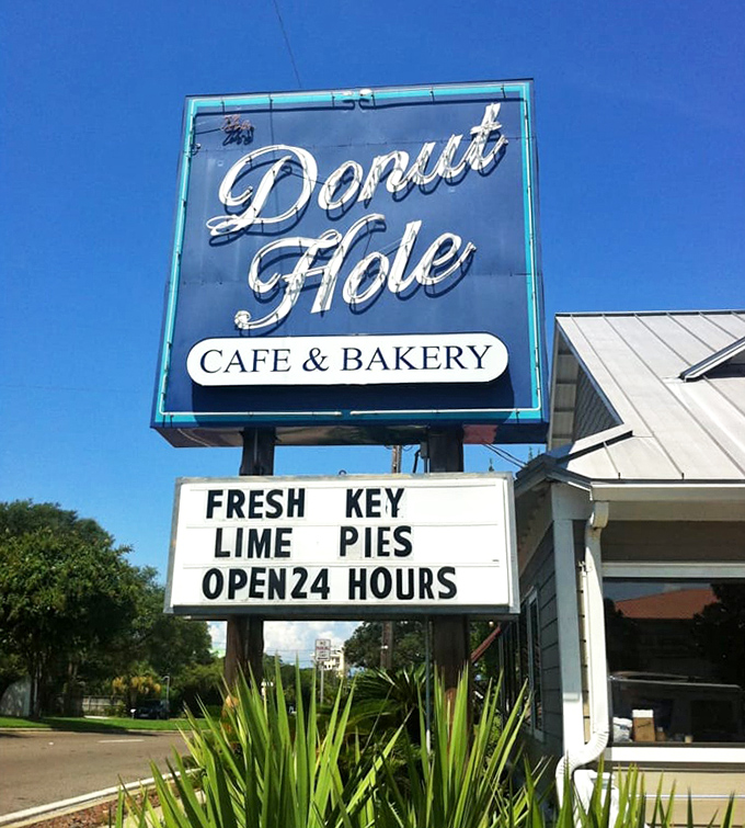 The iconic sign promises "Fresh Key Lime Pies" and "Open 24 Hours"&mdash;two phrases that sound like heaven to hungry travelers.