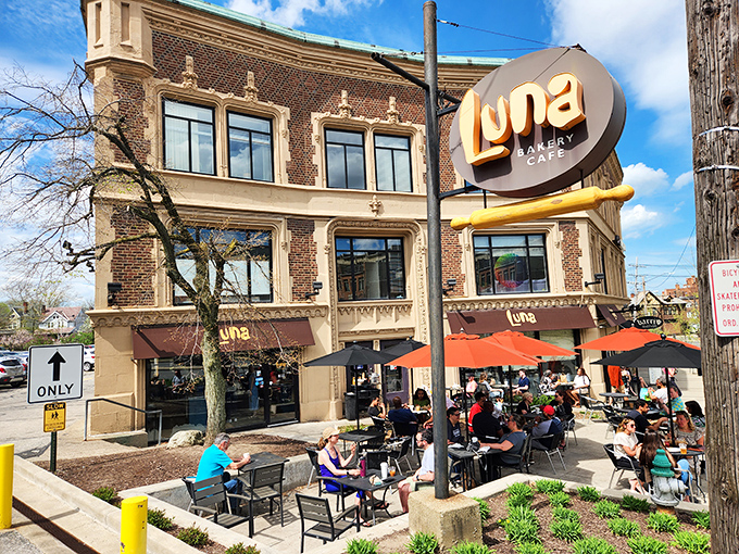 On sunny days, the outdoor seating area becomes Cleveland Heights' most coveted real estate &ndash; a perfect perch for people-watching between bites.