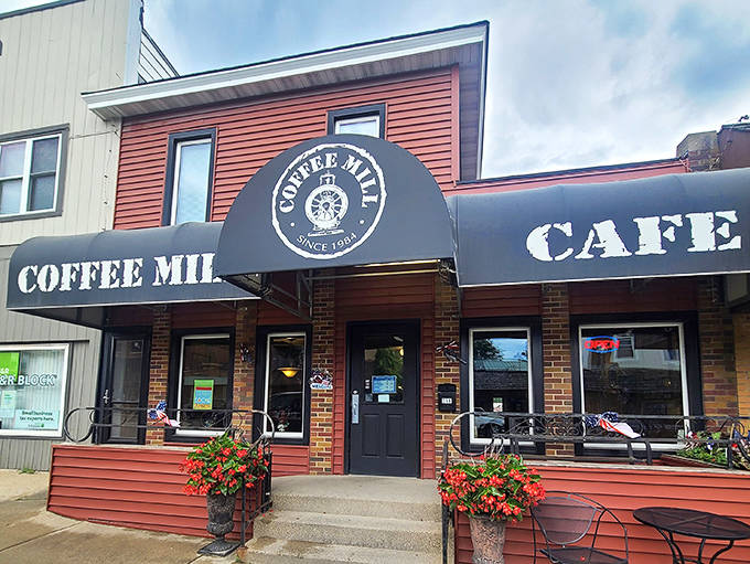 The welcoming storefront promises comfort and pie&mdash;two things Minnesota does exceptionally well&mdash;under a no-nonsense black awning that means business.