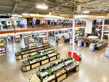 This Enormous Shopping Mall In Minnesota Will Take You On A Trip Across ...