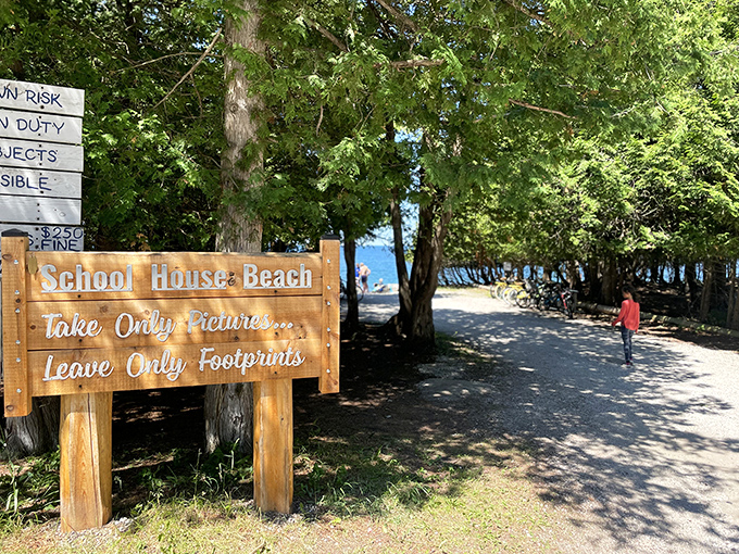 "Take Only Pictures, Leave Only Footprints" &ndash; the wooden welcome sign sets the tone for this natural treasure.