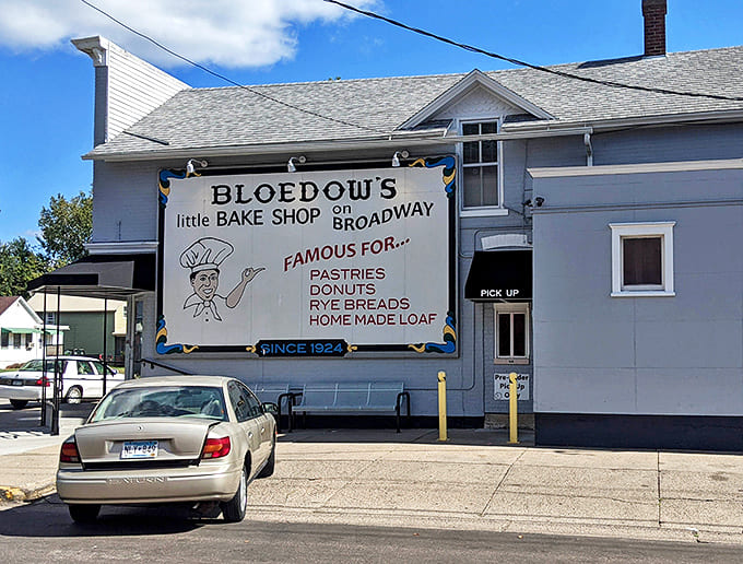 "Famous for pastries, donuts, rye breads..." promises the vintage sign at Bloedow's Bakery, and boy, do they deliver on that sweet promise!