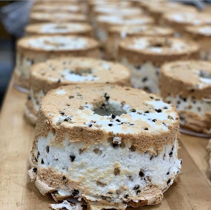 These chocolate chip cakes prove that sometimes the classics deserve a supersized upgrade worth celebrating with friends.