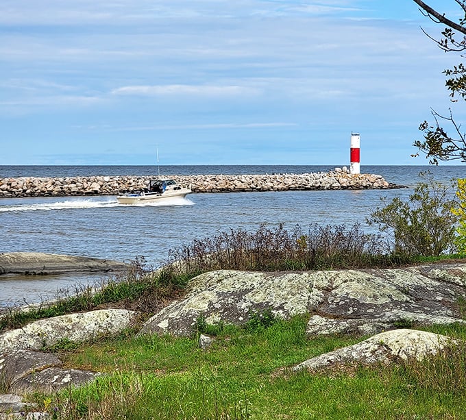 This charming lighthouse adds authentic coastal character, proving Minnesota commits fully when doing the beach thing.