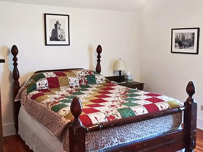 Sweet dreams come easily in the lighthouse keeper's bedroom, complete with handmade quilts and historical photographs that whisper maritime tales.