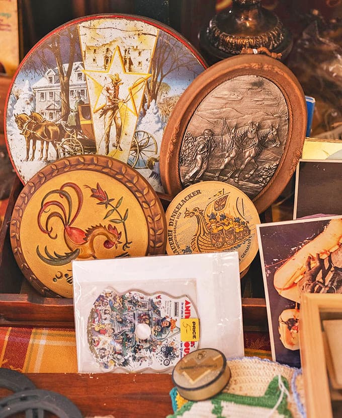 Vintage Decorative Plates: A collection of nostalgic decorative plates tells stories of bygone eras &ndash; from pastoral scenes to folk art roosters.