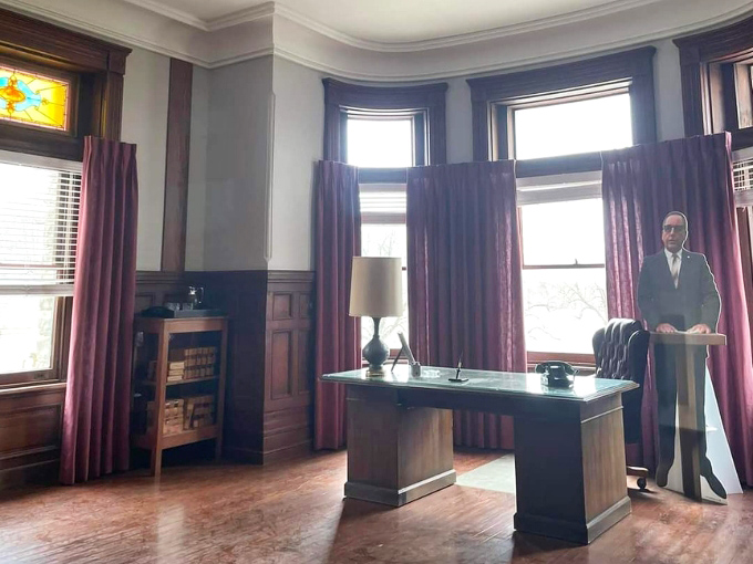 Behind this stately desk, wardens oversaw the fates of countless inmates &ndash; the same spot where Warden Norton plotted in "The Shawshank Redemption."