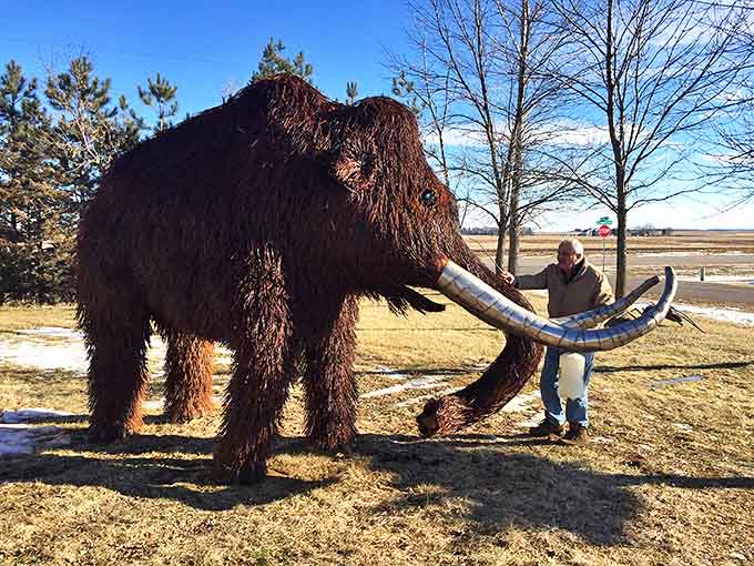 This woolly mammoth brings prehistoric majesty to Minnesota, with thousands of metal pieces creating its impressively shaggy coat.
