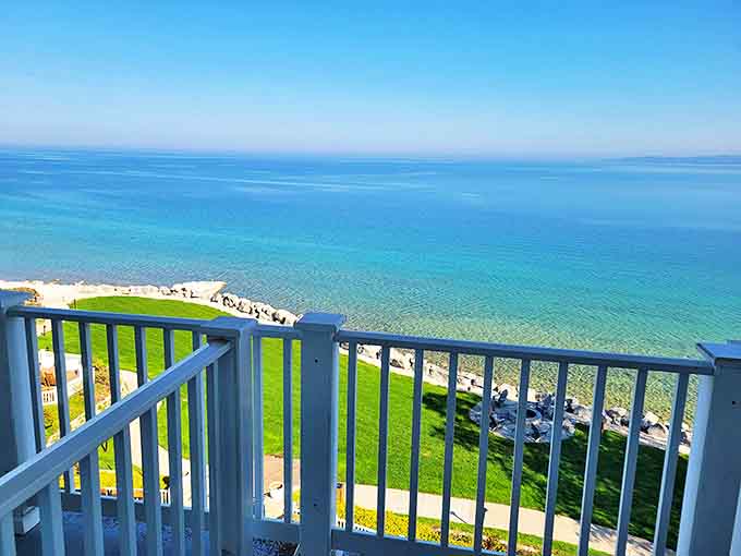 That view though! Lake Michigan shows off its Caribbean-worthy blues, making you question why anyone bothers with overseas flights.