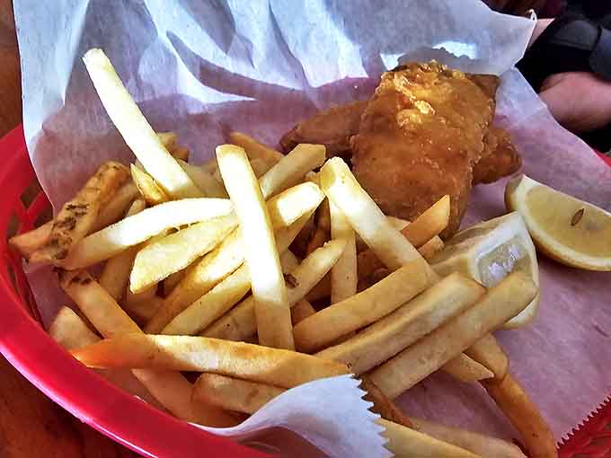 The Famous Raft Cheeseburger doesn't need truffle aioli or imported cheese to impress &ndash; just honest ingredients prepared with respect and a side of nostalgia.
