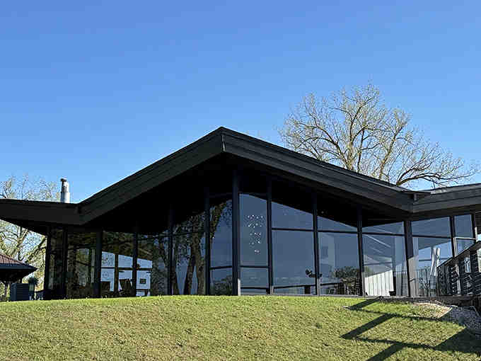 Modern architecture meets natural beauty at the guest services building &ndash; thankfully no one told the architect "it's just a lake."