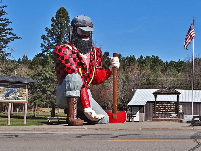 Akeley's enormous lumberjack welcomes visitors to climb right into his hand. Talk about getting a grip on Minnesota folklore!
