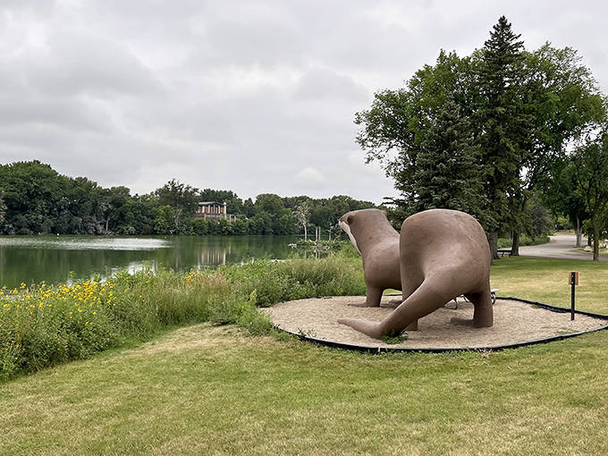 The backside view that few appreciate but true Otto aficionados know is just as impressive as the front.