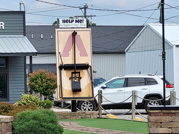 The world's largest mousetrap makes you grateful to be human-sized. "Help me!" indeed&mdash;this trap could catch a dinosaur!