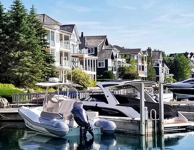 Marina life showcases everything from modest watercraft to boats that practically scream "my owner has a really good accountant."
