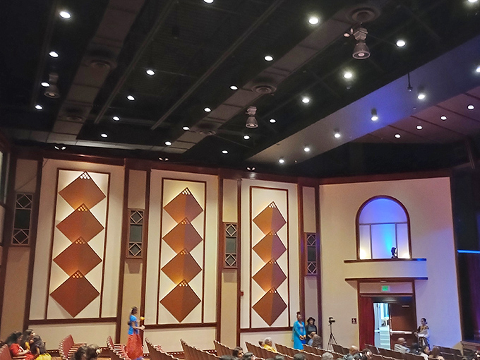 Art deco details and geometric patterns throughout the interior transport visitors to an era when theaters were designed as palaces for everyone.