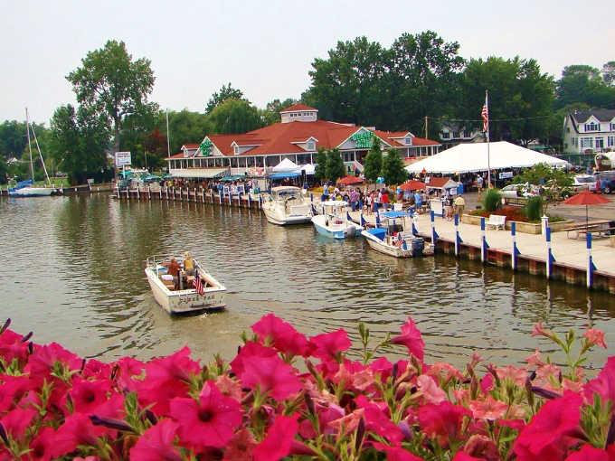 Harbor life in full bloom&mdash;where boats, flowers, and good times come together in a perfect Great Lakes trifecta.