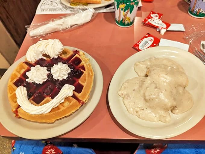 When you can't decide between sweet and savory breakfast, why not have both and call it a balanced meal?