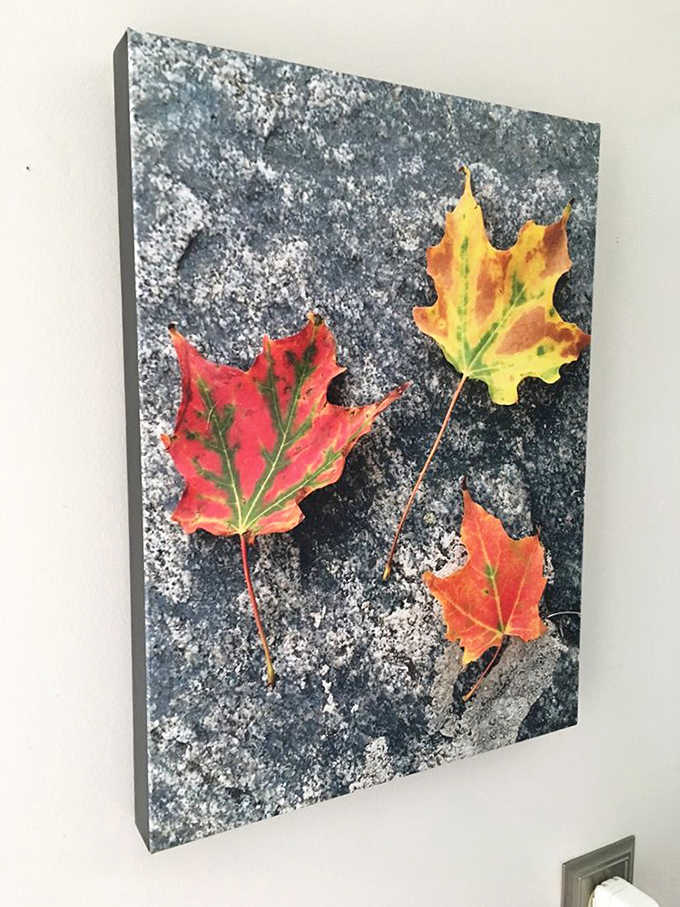 Visitor-created artwork celebrates this beloved landmark, proving the bridge's impact extends beyond the physical crossing into creative inspiration.