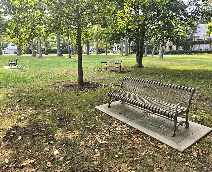Park benches scattered throughout offer front-row seats to nature's ever-changing show. These might be the best free theater tickets in Illinois!