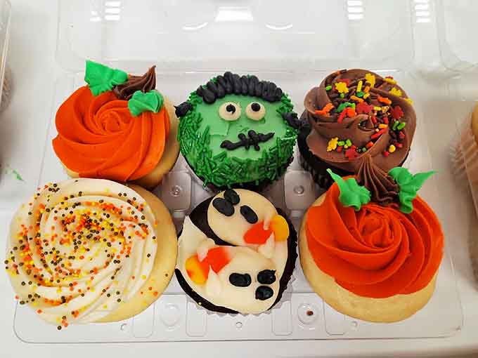 Halloween cupcakes so adorable they're spooky! That little Frankenstein face is almost too cute to eat. Almost.