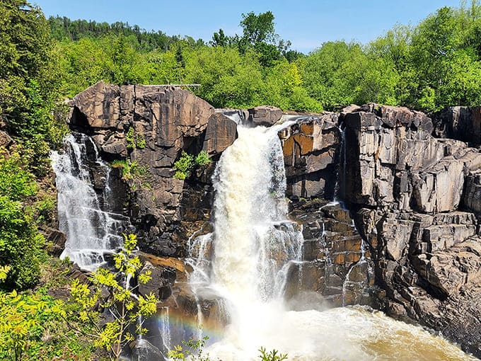 Twin falls performing a synchronized routine that would make Olympic judges reach for their "10" scorecards.