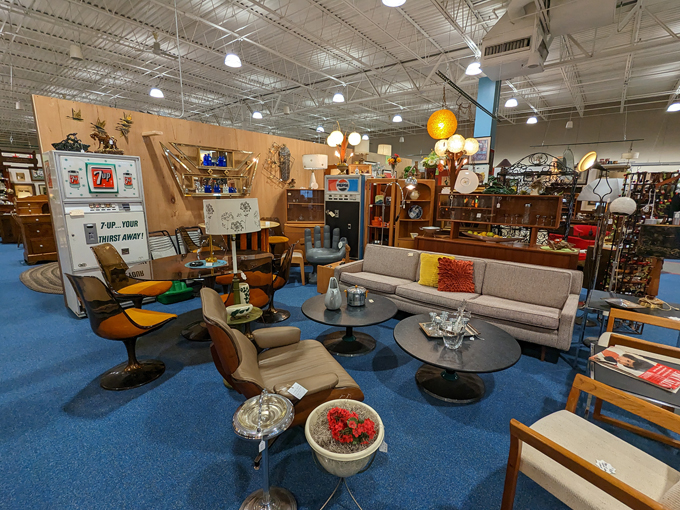 Atomic Antiques 4