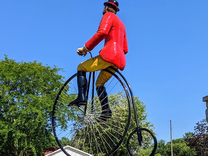 Ben Bikin' Sculpture 3