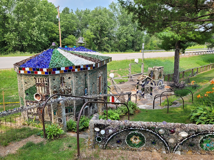 Ben Bikin' Sculpture 9