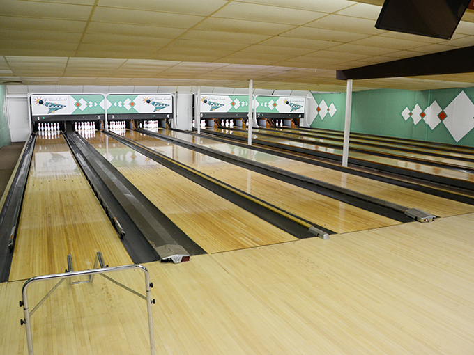 Black Earth Lanes 3