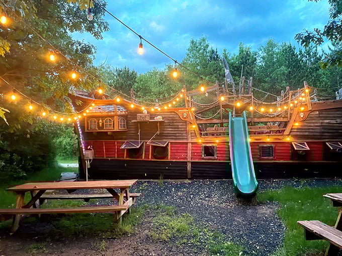 Captain Morgan's Pirate Ship Cabin 2