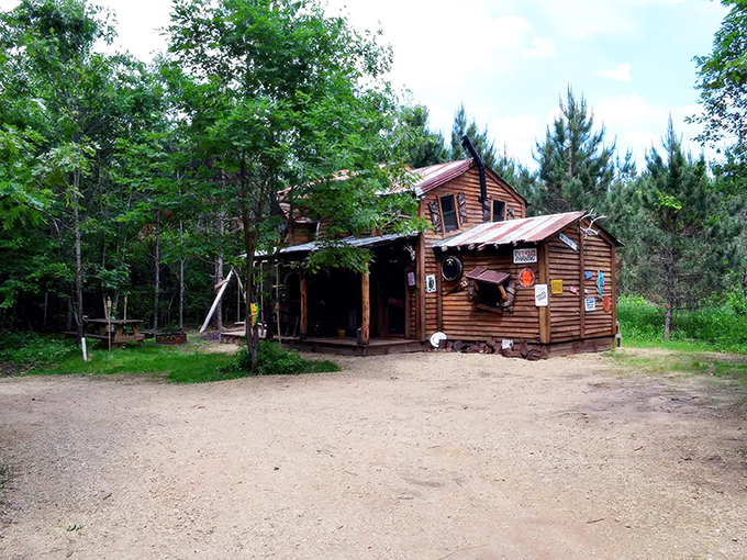 Captain Morgan's Pirate Ship Cabin 5