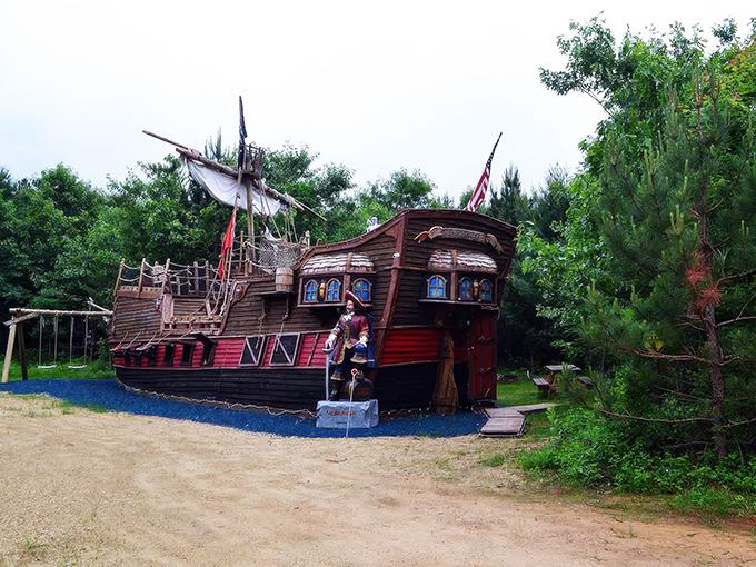 Captain Morgan's Pirate Ship Cabin 9
